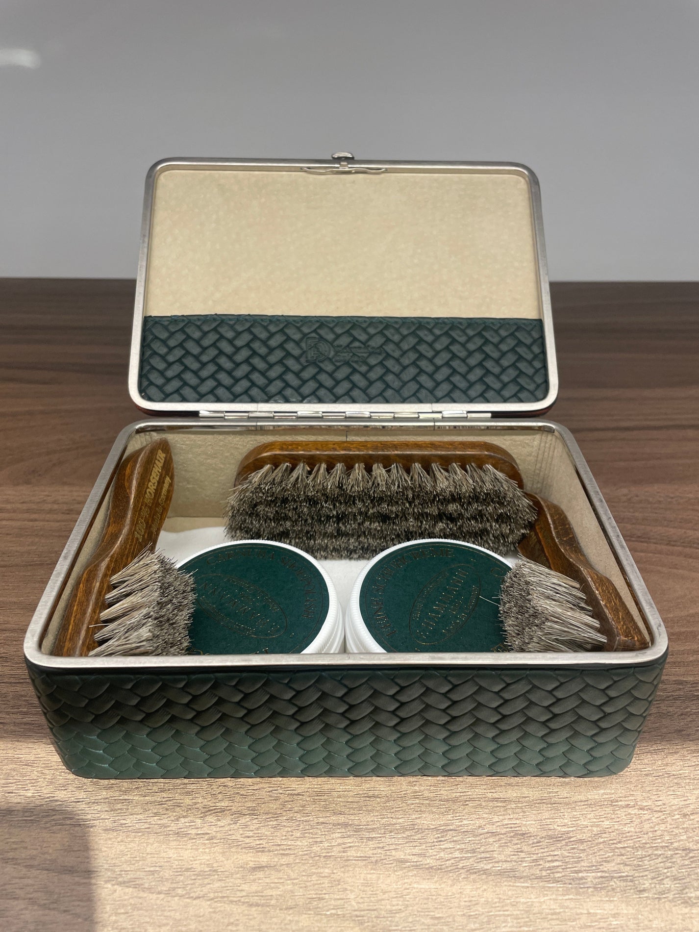 Green Leather Hairbrush Case – Florentino Delure Global 2025